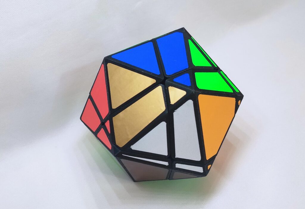 Icosahedron Skewb Cube - Twisty Puzzles | Custom Cubes | Designer Puzzles